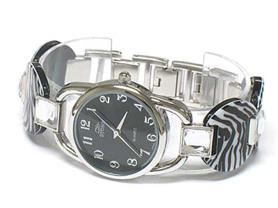 Login to see Wholesale Price